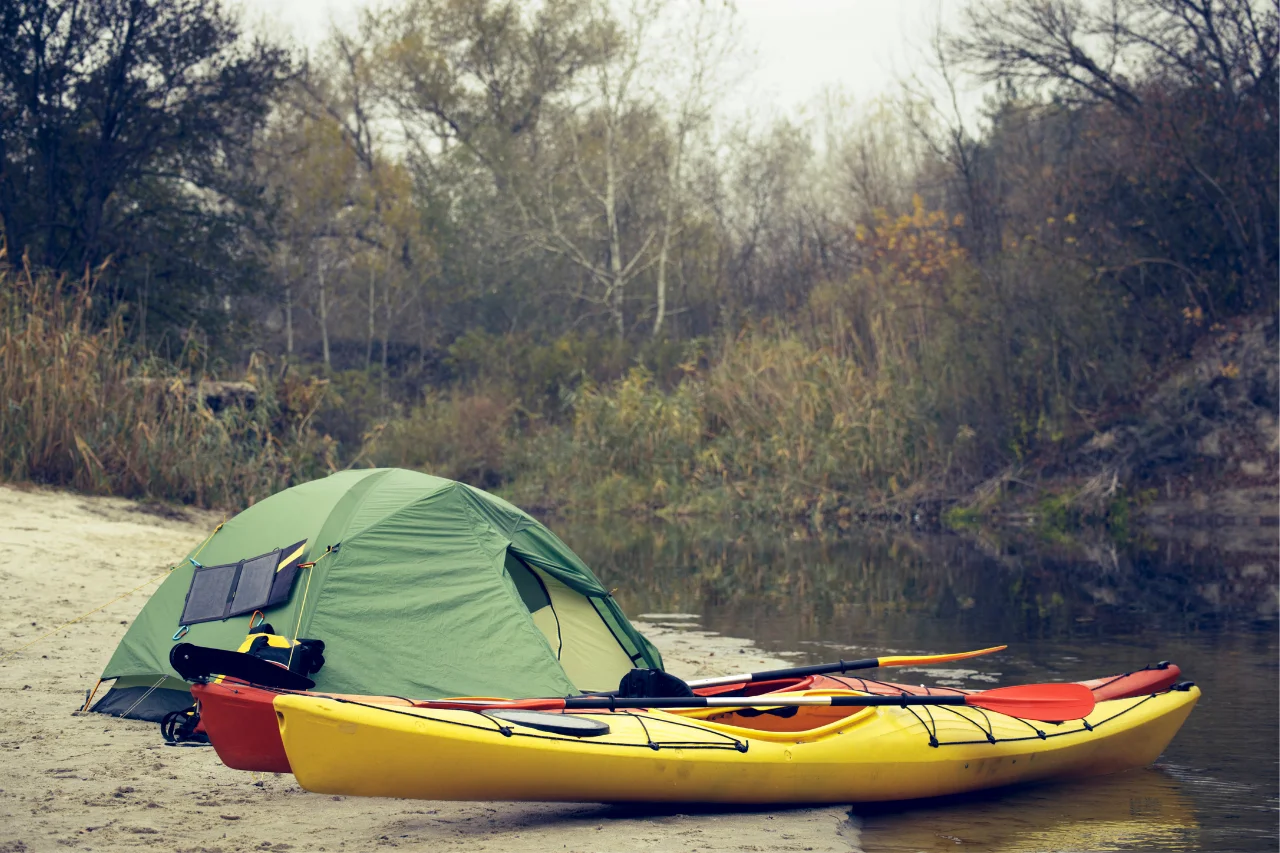 Boat Camping: 10 Essential Steps for a Safe & Fun Trip