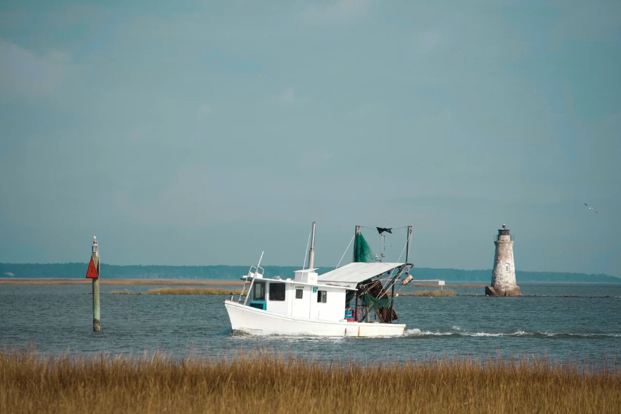 Buoys & Channel Markers: What Red and Green Markers Mean