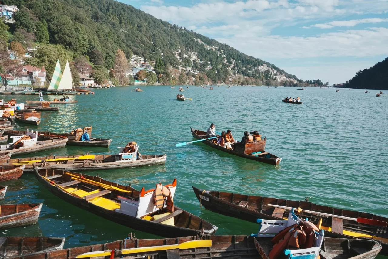 What are the Different Types of Boats for Lakes?